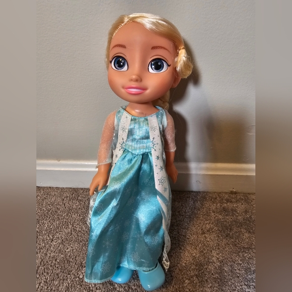 Disney | Toys | Disney Frozen Elsa Toddler Doll 4inch | Poshmark